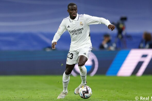 Real Madrid: Ancelotti diz que Mendy é o melhor lateral defensivo do mundo