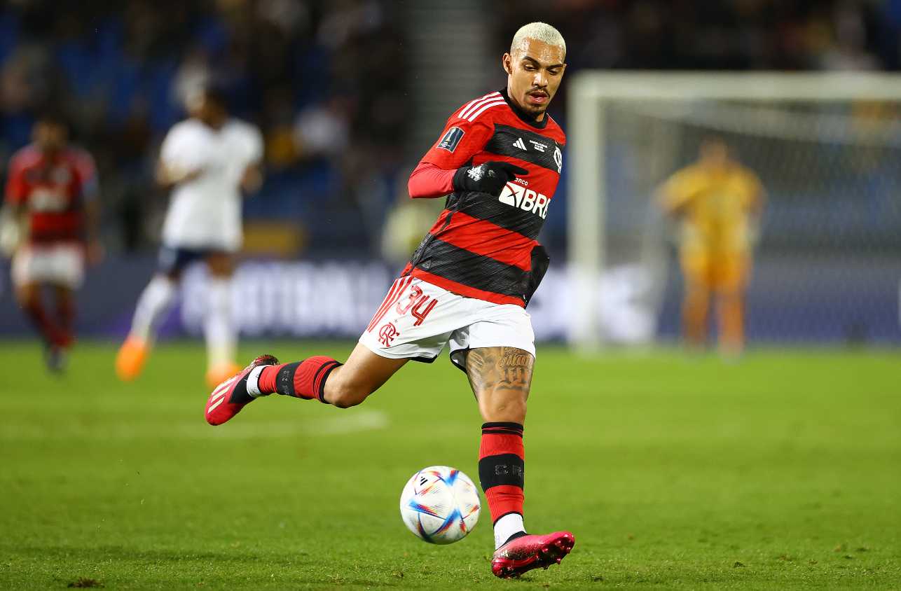Corinthians anuncia oficialmente a contratação de Matheuzinho Corinthians anuncia oficialmente a contratação de Matheuzinho