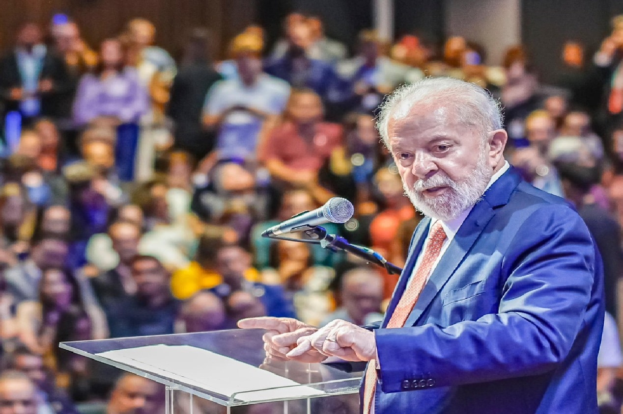 Lula vê Corinthians no limbo e corneta craque do Flamengo