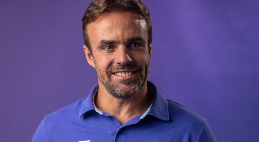 Roger Flores aponta classificados nas oitavas da Libertadores