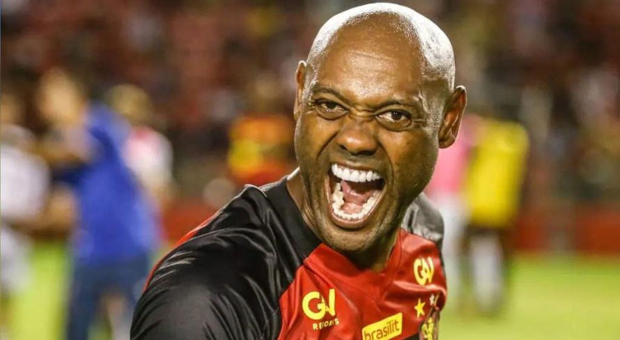 Vagner Love elege torcida diferenciada no Brasil: "Grita mais alto"