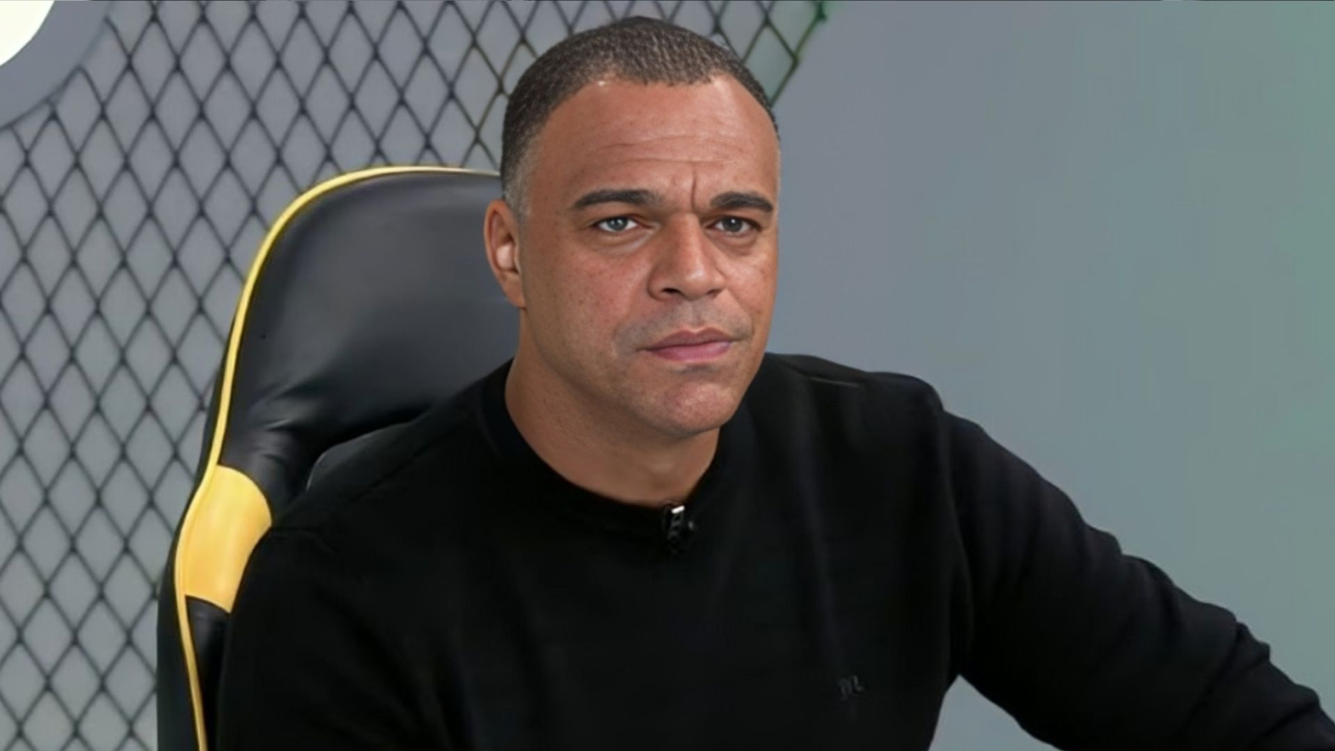 Denílson detona titular da seleção brasileira: "Vamos ser sinceros"