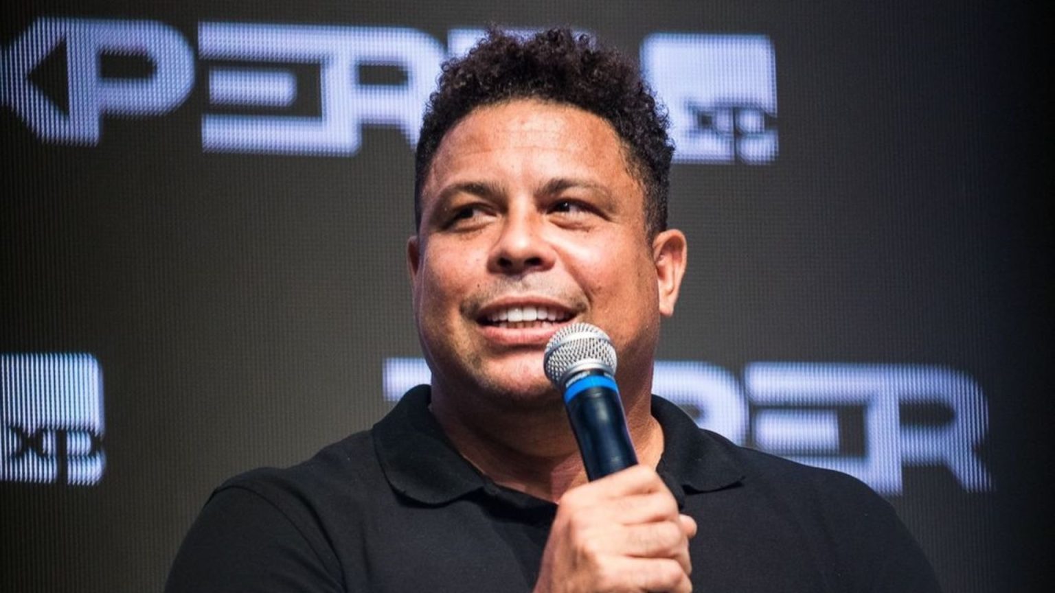 Ronaldo Fenômeno elege dois títulos inesquecíveis que conquistou