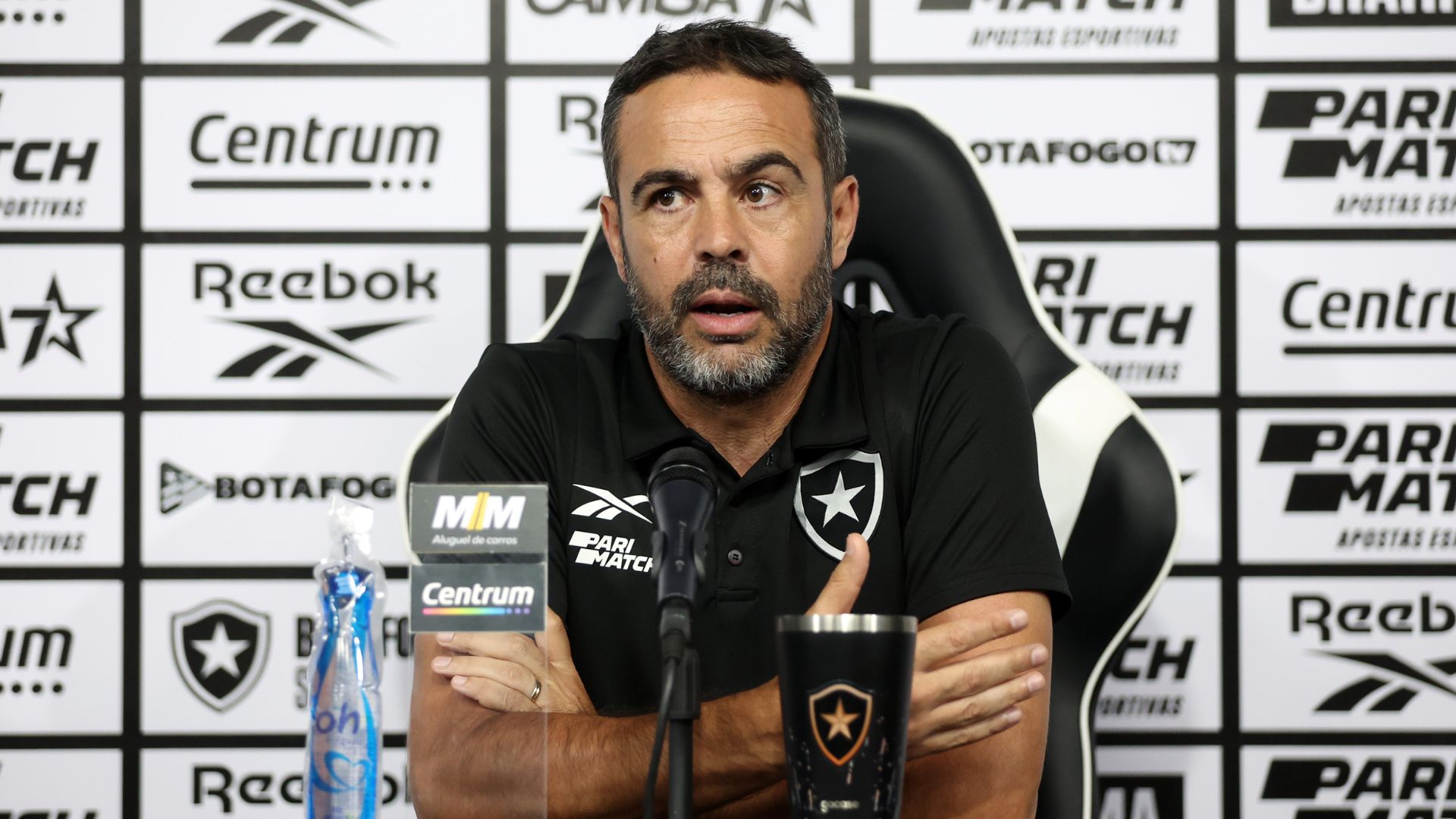Artur Jorge, do Botafogo, elege quatro times de alto nível no Brasil