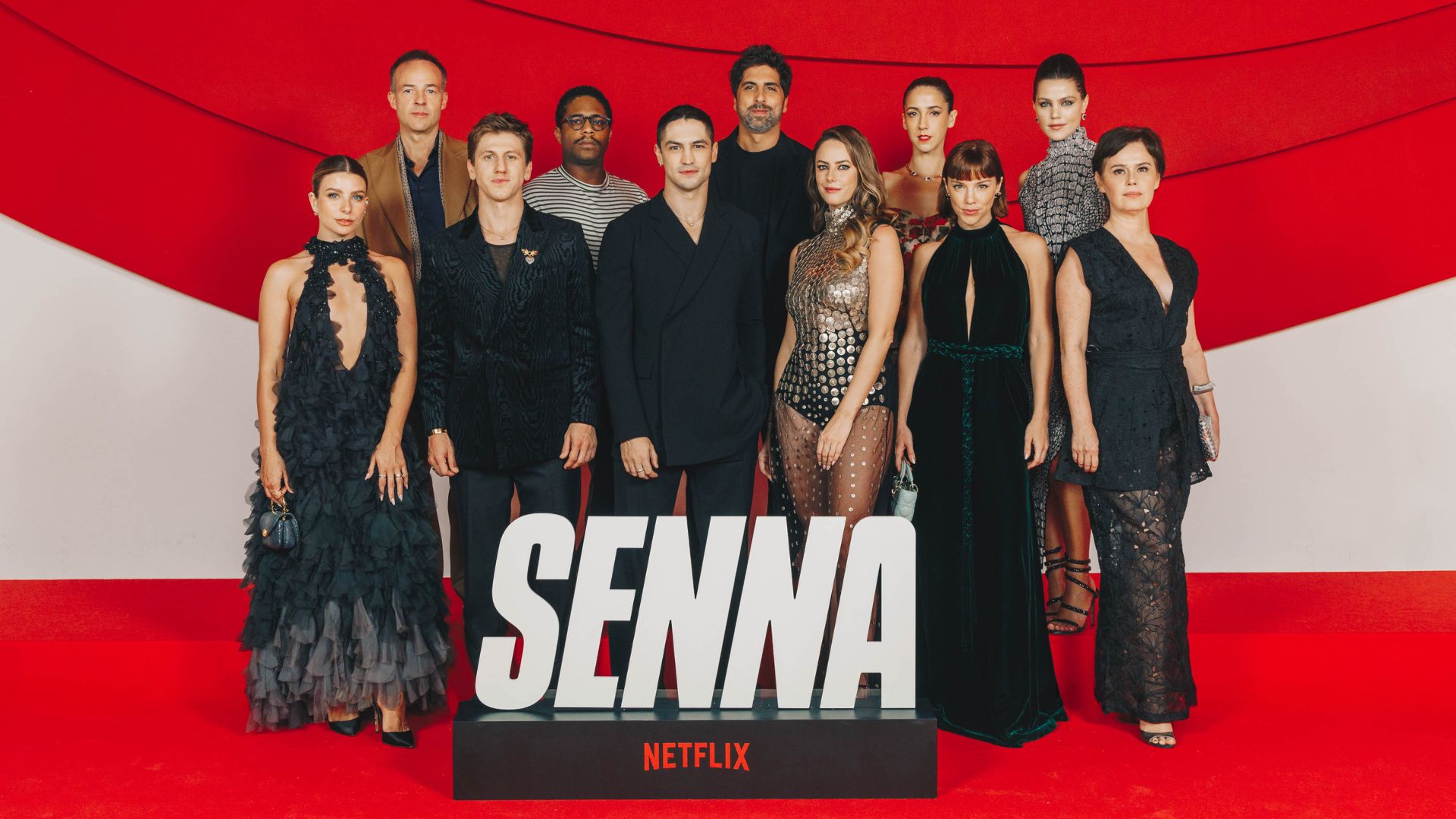Premiere de Senna, da Netflix, reúne elenco e celebridades em SP