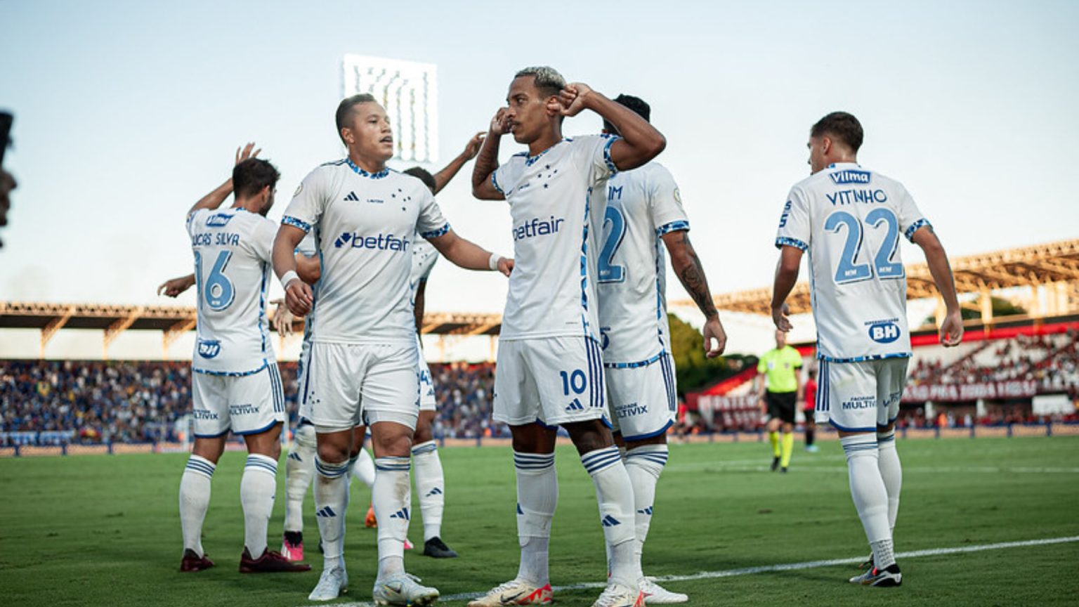 Cruzeiro: com saídas confirmadas, veja quanto o clube economiza