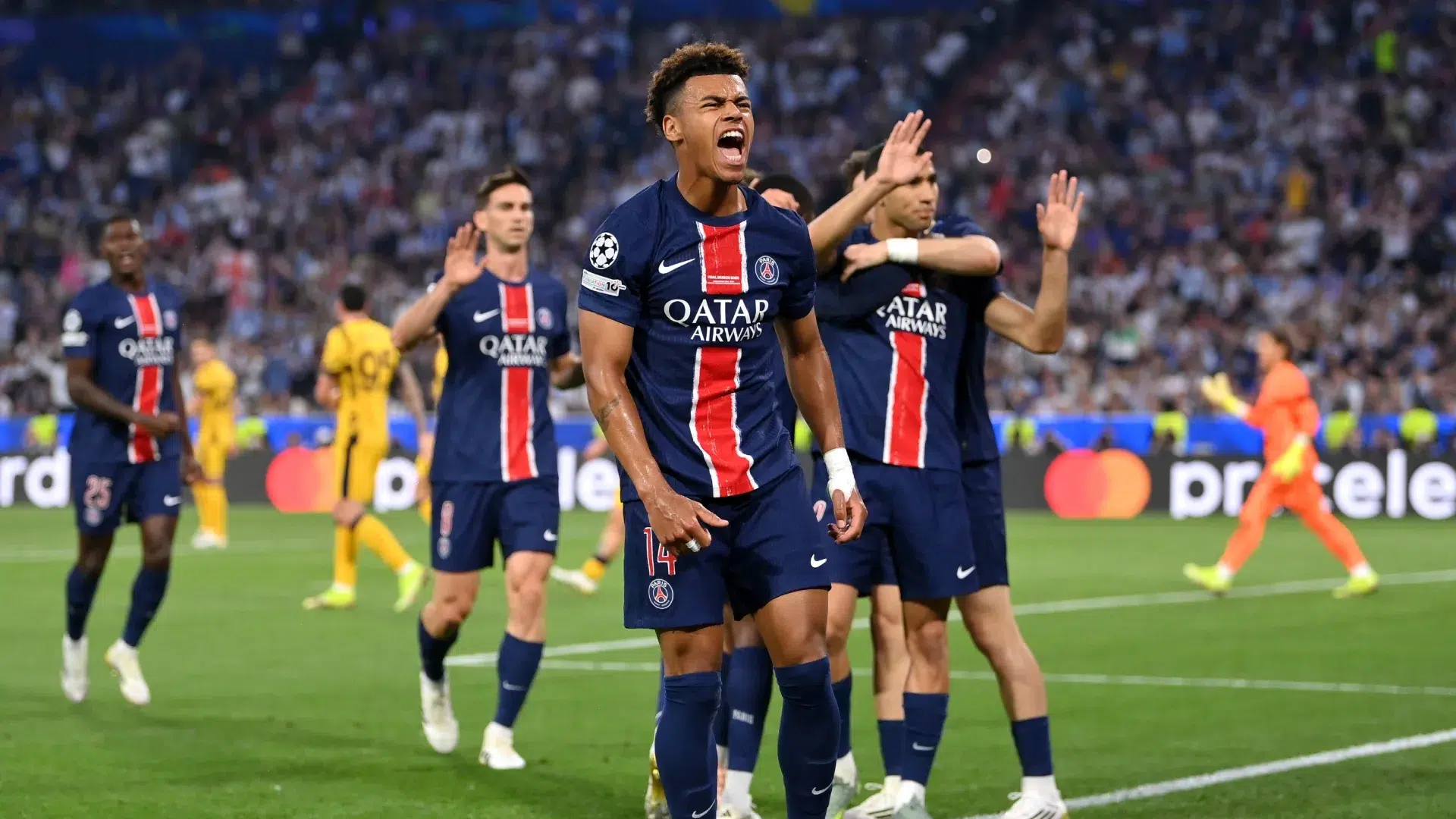 Jogador do PSG admita Neymar após título de Champions League